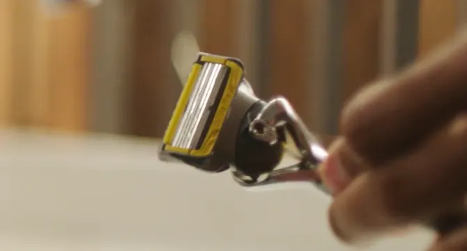 Crane rasé Se raser la tête : Guide et astuces | Gillette FR