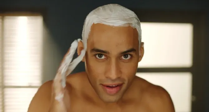 Crane rasé Se raser la tête : Guide et astuces | Gillette FR