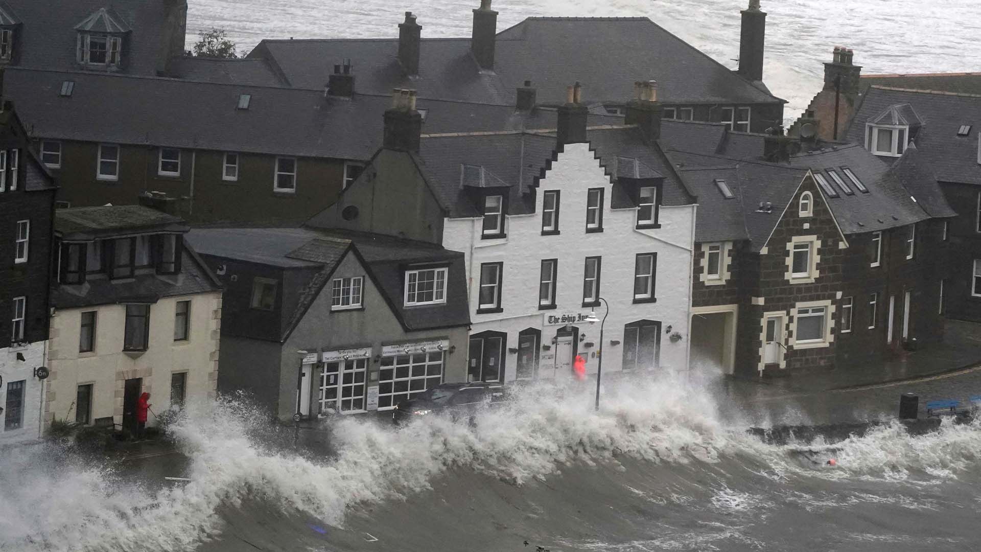Orange vädervarning: Då drar brittiska Babet in över Sverige