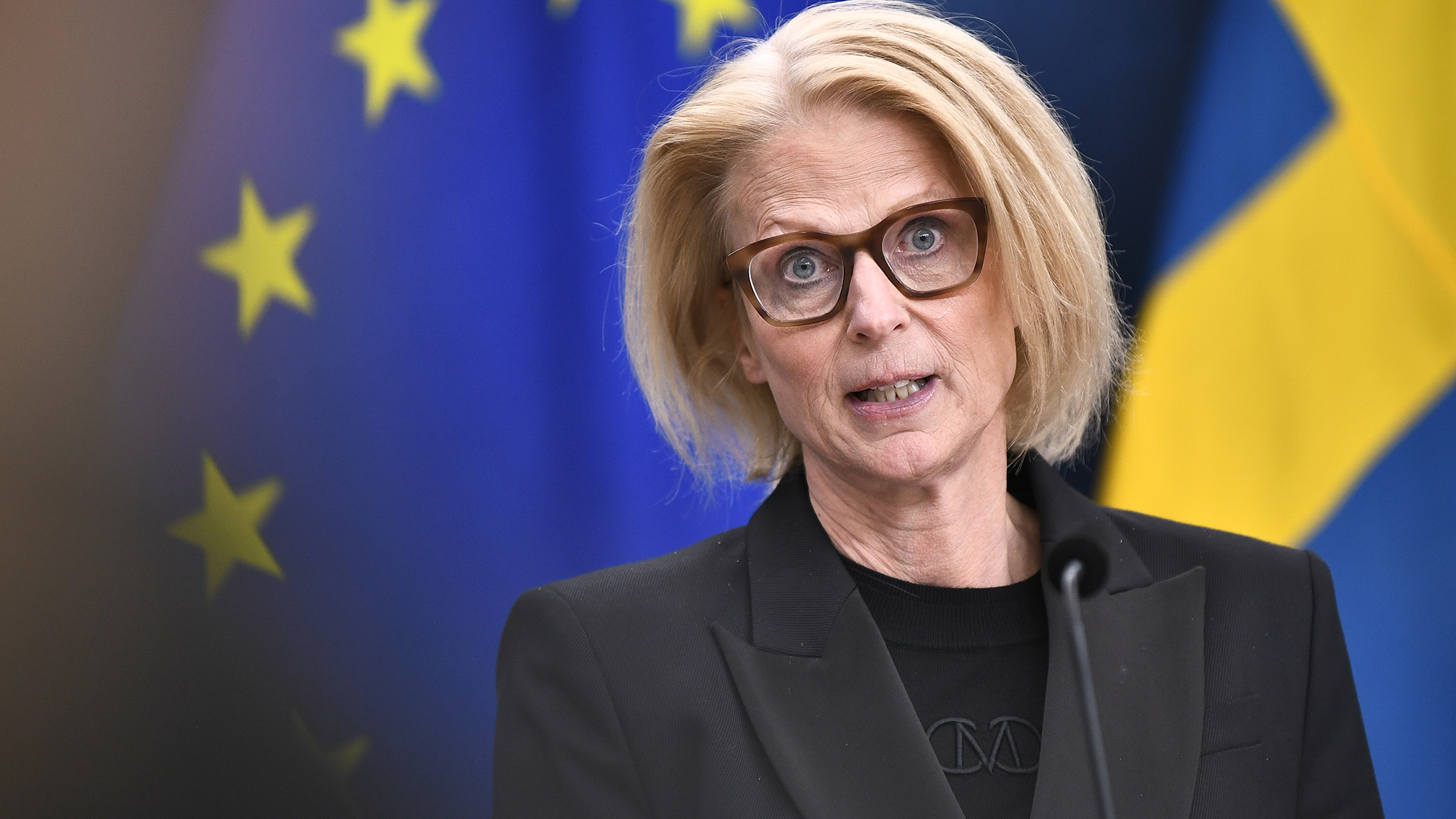 Finansminister Svantesson slår tillbaka mot kritiken