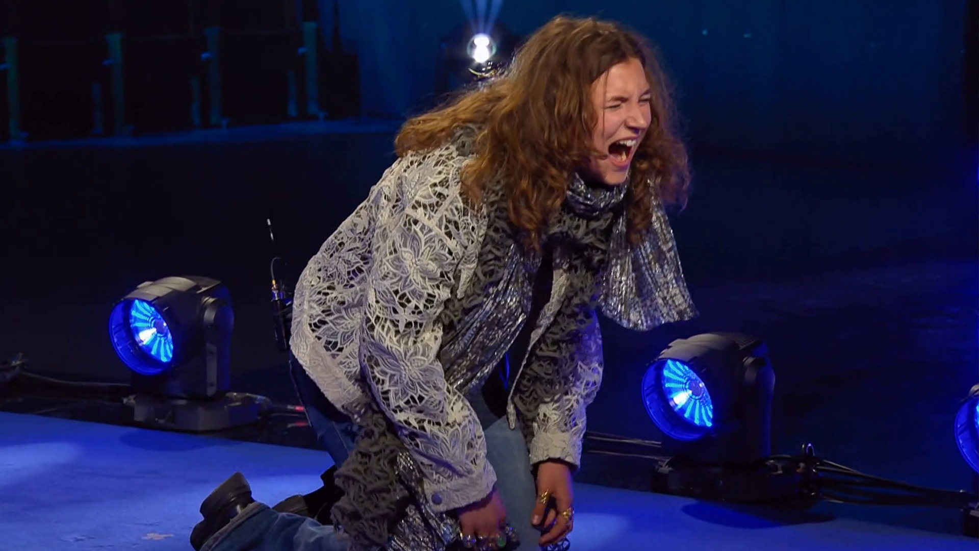 Idol 2025: Alma Adolfsson vidare trots sångförbud