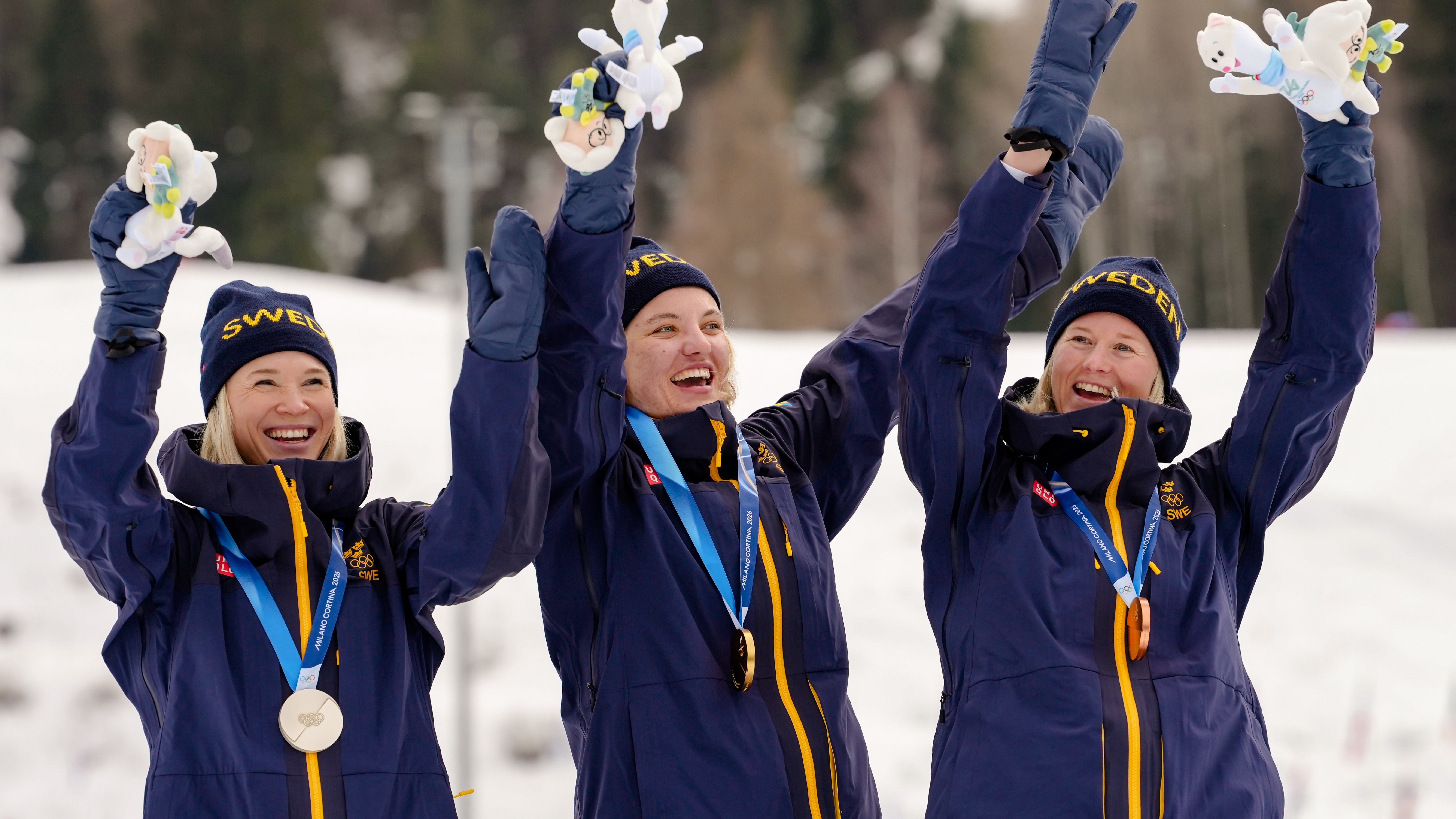 OS 2026: Sverige tar alla medaljer i damernas sprint