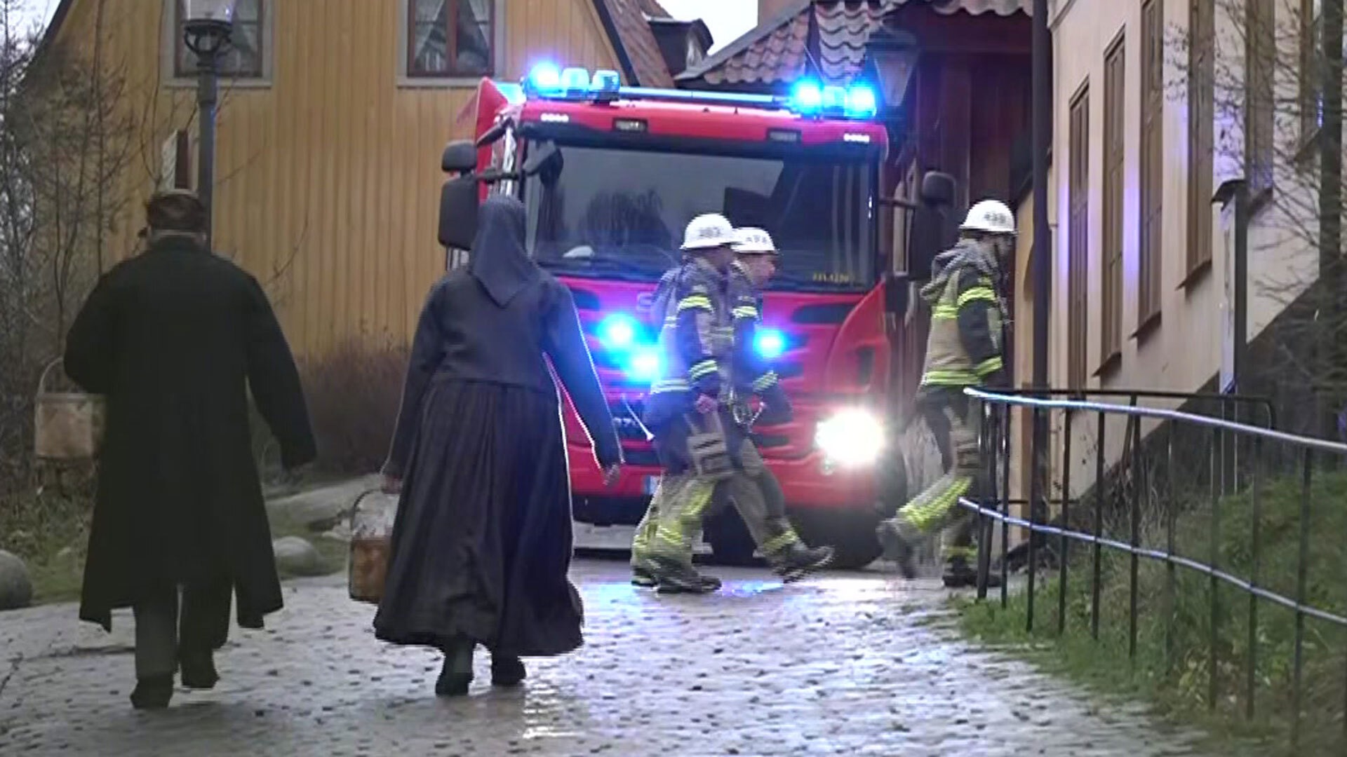 Fullt utvecklad brand i kulturbyggnad på Skansen