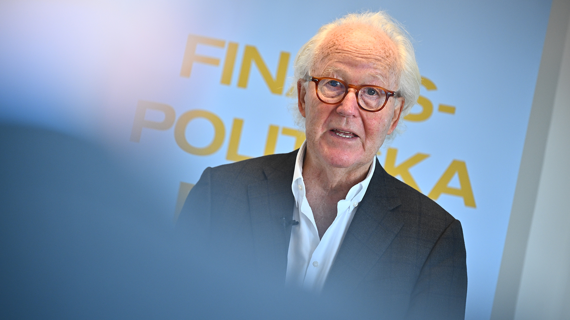 Debatt mellan Svantesson och Damberg om finanskritiken