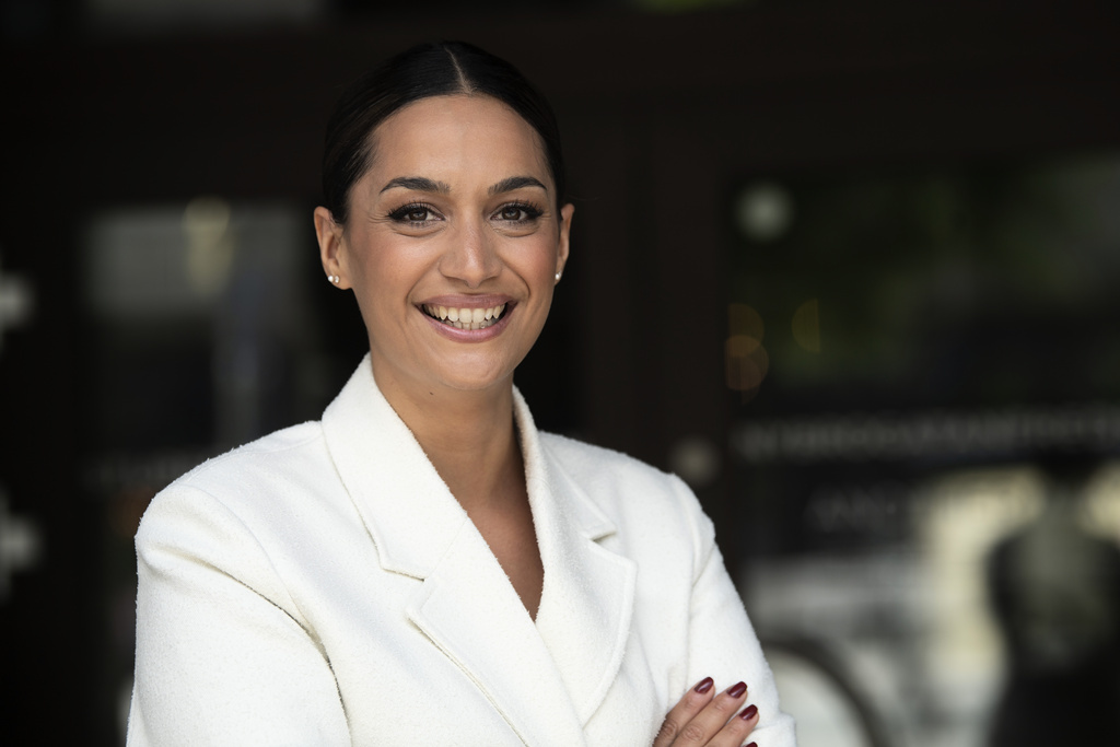 Sekersöz gör film av hyllad roman