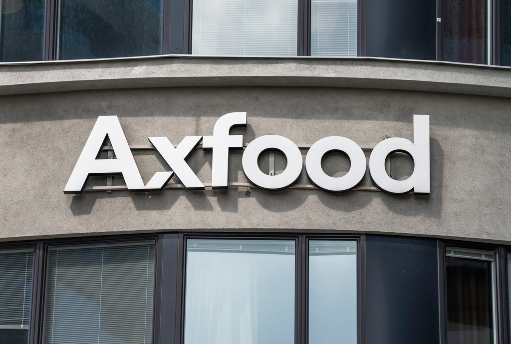 Axfood-chefen gör sorti med rapportras