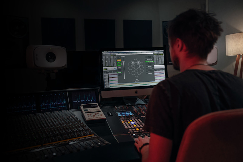 GLM 4.1 - Genelec.com