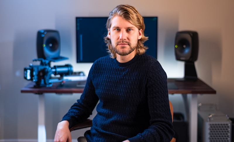 At Home with David Wall - Genelec.com