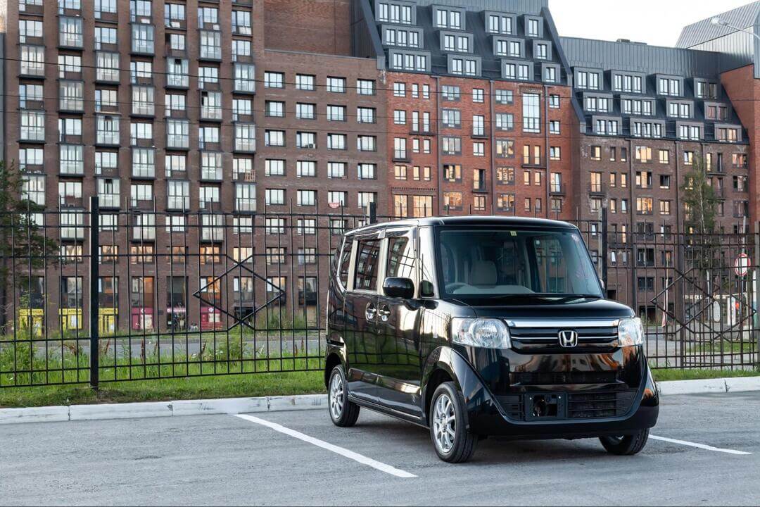 N-BOXのバッテリー交換は自分でできる？手順や工具をご紹介！｜Seibii