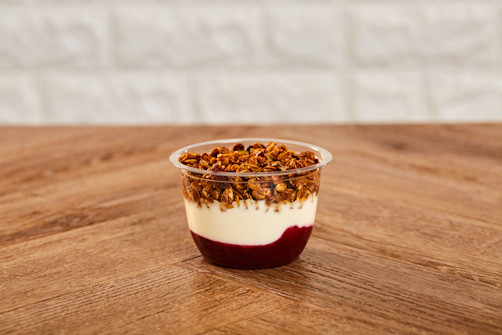 Fromage Blanc 0 %, Fruits Rouges & Granola | Pret A Manger