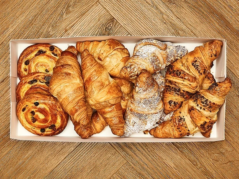 Sweet Pastry Selection Box | Pret A Manger