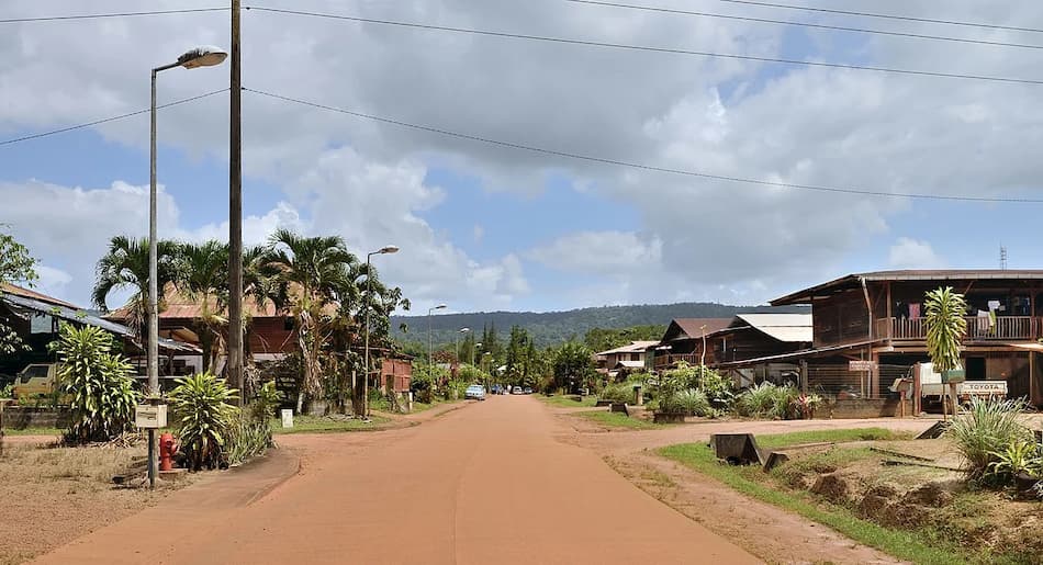 Visiter Cacao, Village Hmong au milieu de l’Amazonie | Europcar Guyane