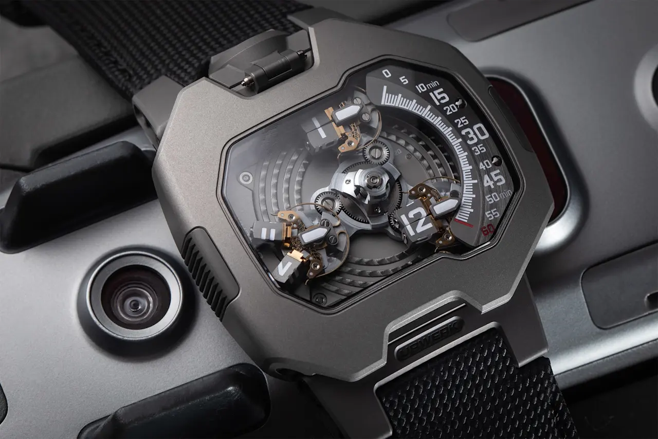 URWERK UR-220 SL Asimov