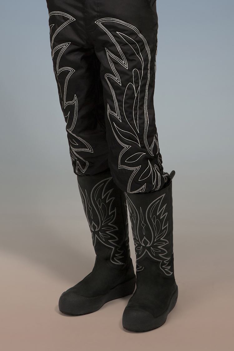 Bally Curling胶囊系列：冬季雪地鞋履及成衣