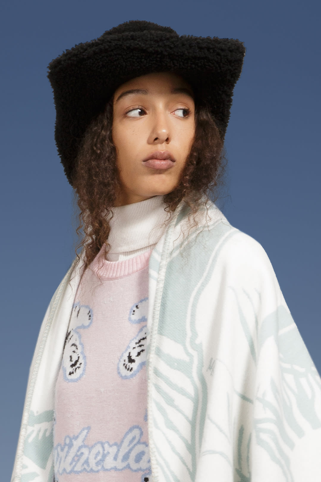 Bally Curling胶囊系列：冬季雪地鞋履及成衣