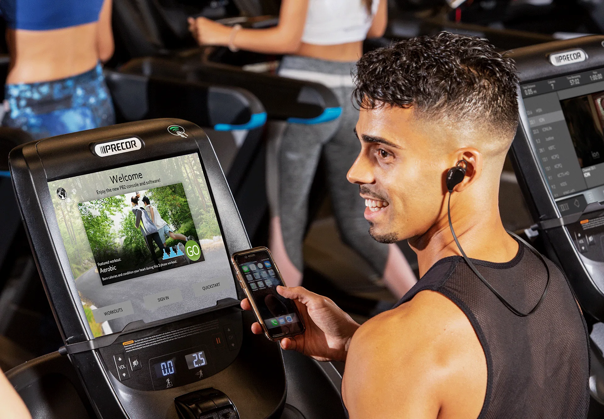 Touchscreen-Konsolen P82 und P62 | Precor
