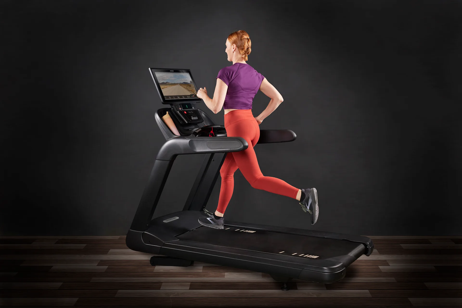 Consolas con Pantalla Táctil P94 y P84 | Precor