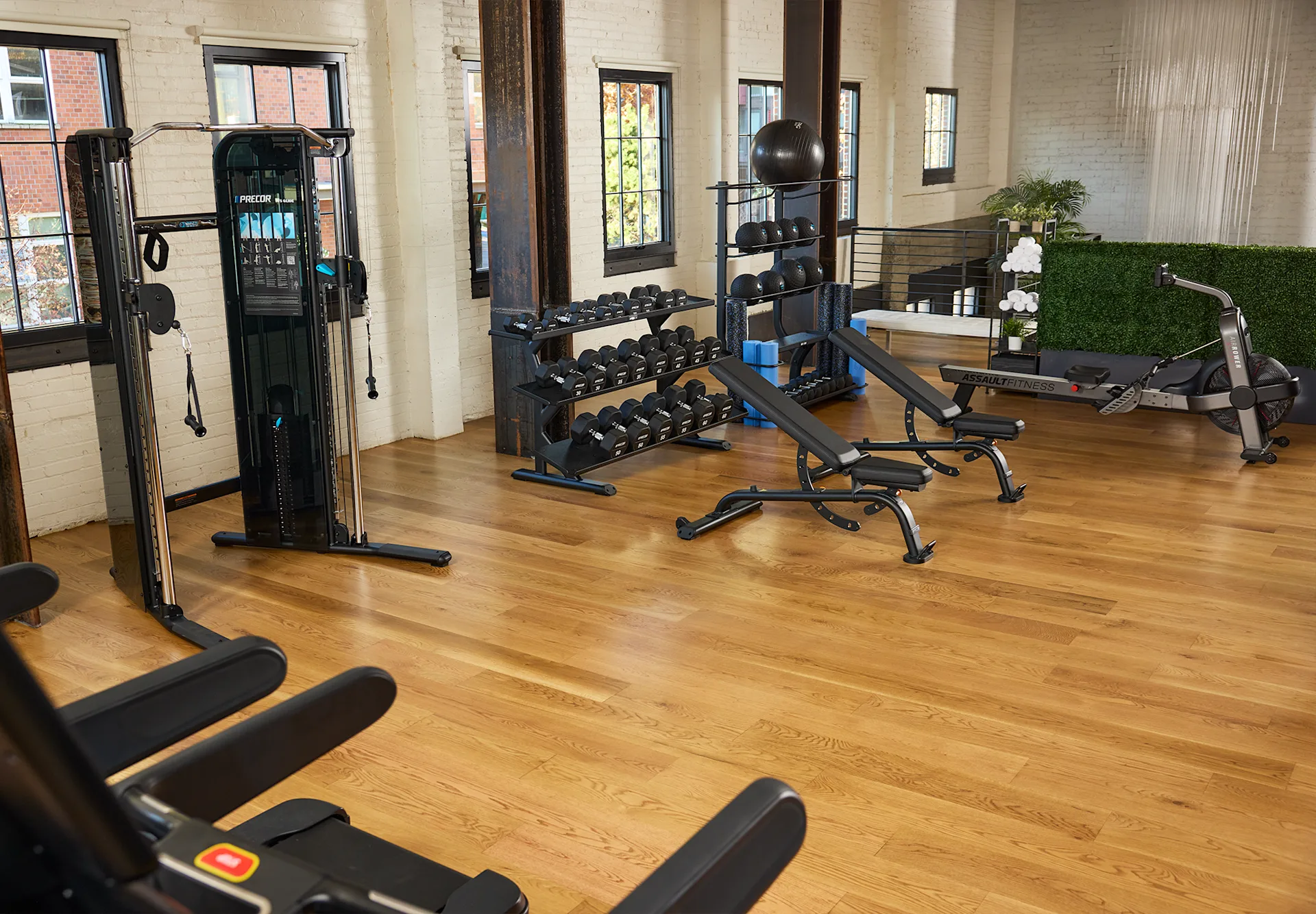 Commercial Fitness Benches and Racks | Strength | Precor