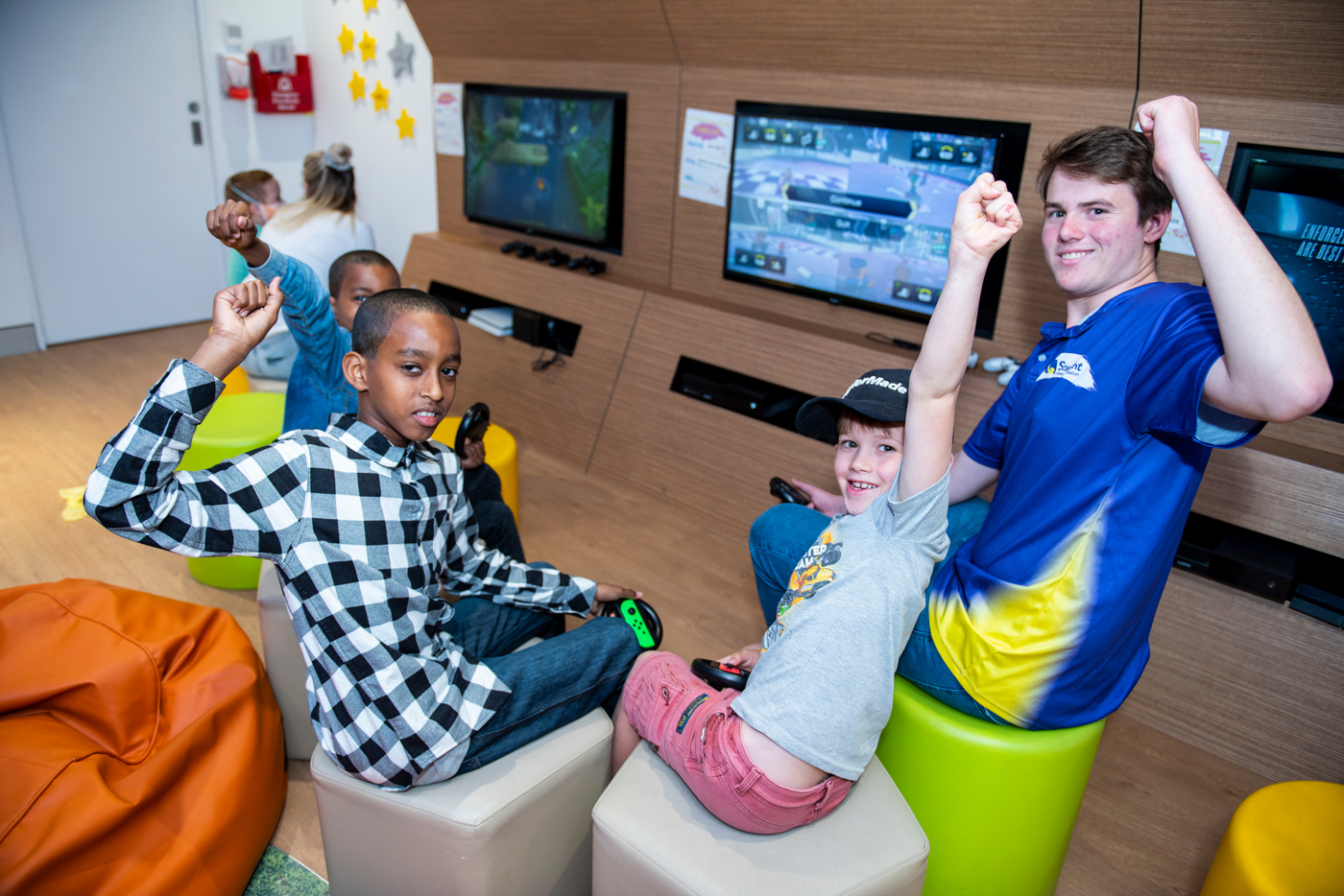 Volunteer in Starlight Express Rooms | Starlight Children's Foundation ...