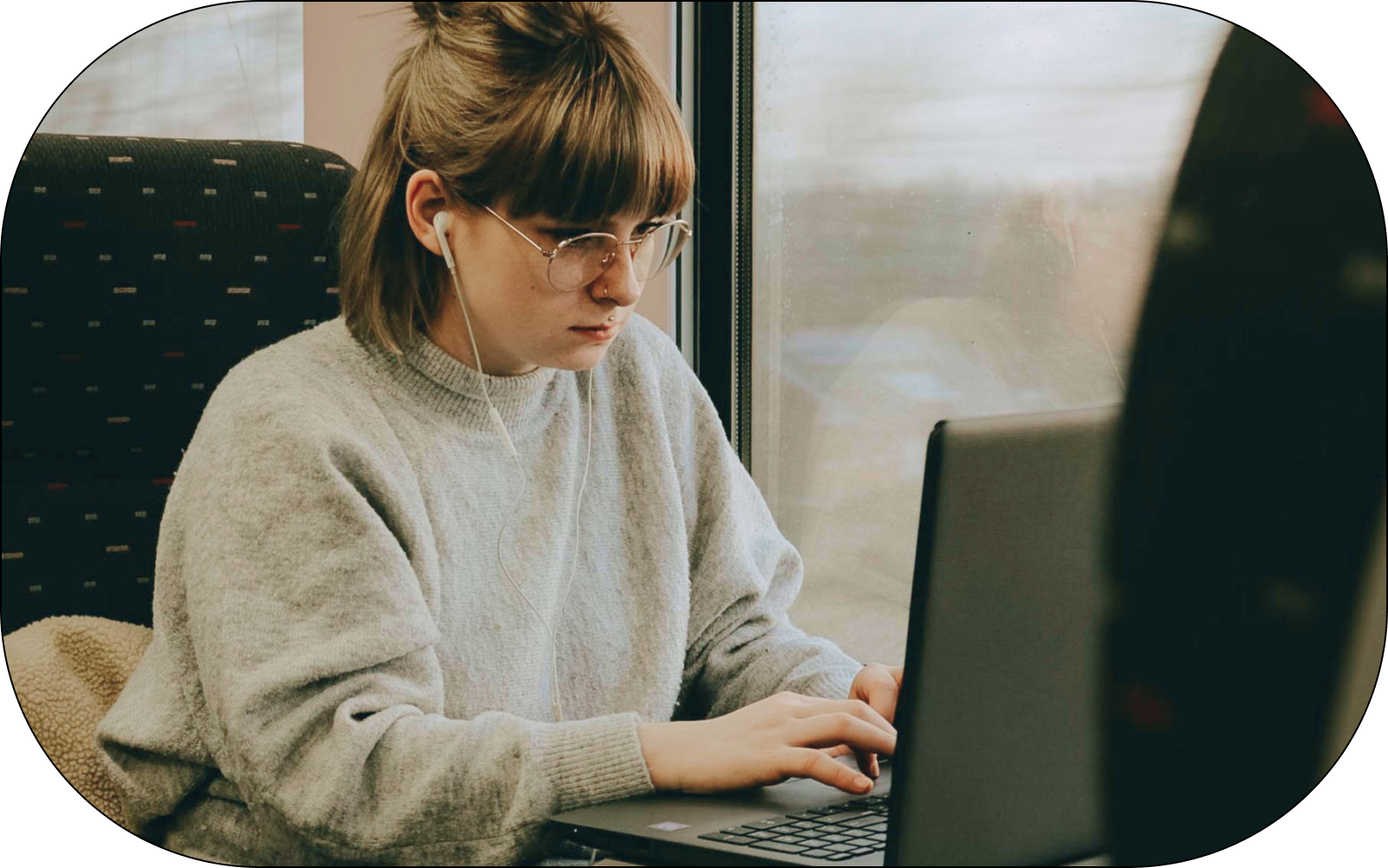 How to tell your landlord the rent will be late | Rhino Blog