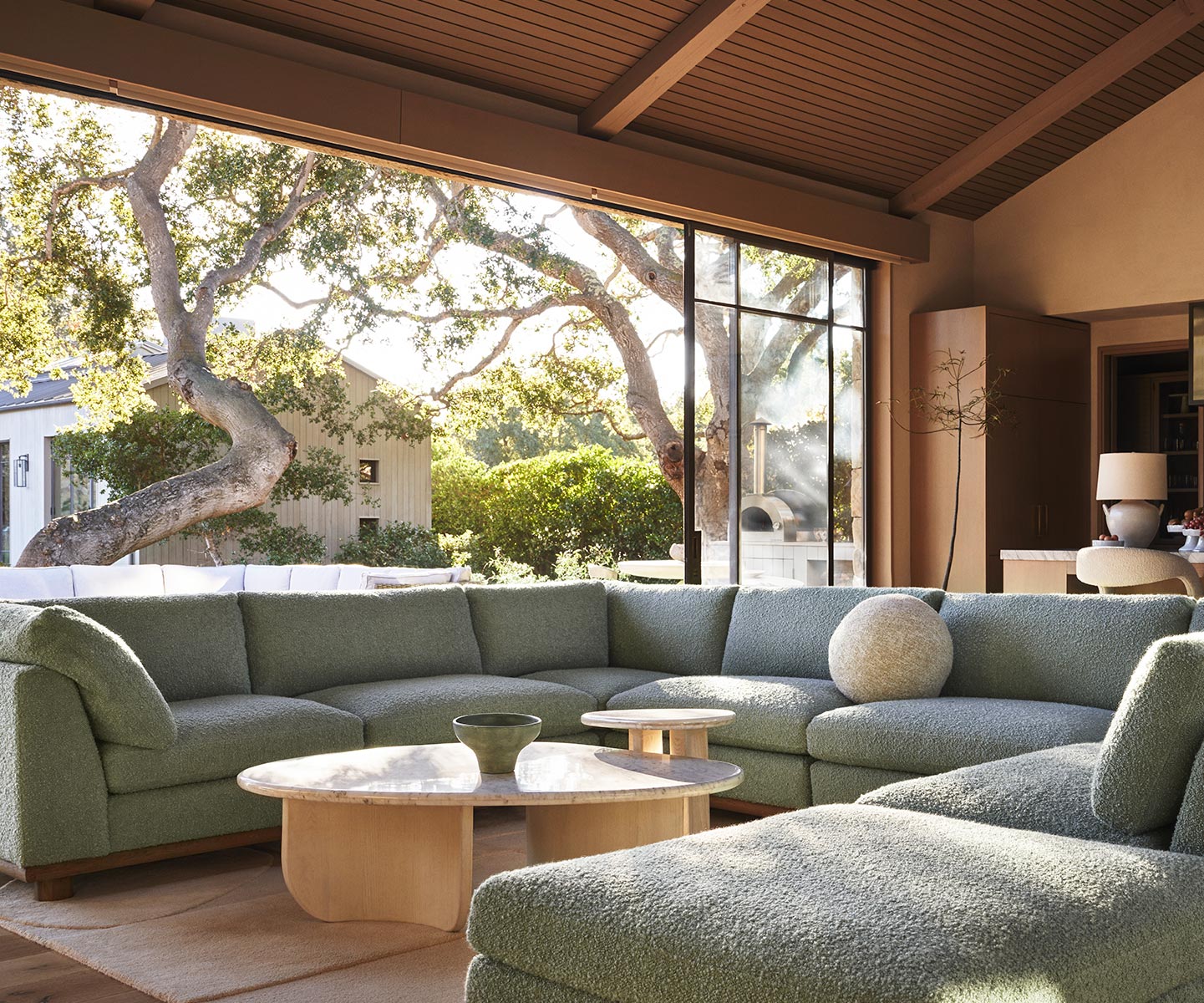 Furniture: Guides & Services