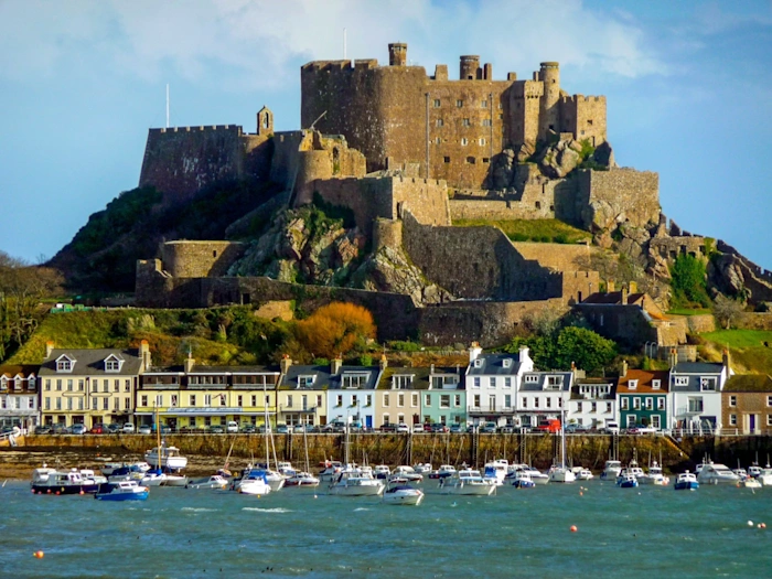 Holiday cottages in the Channel Island and quality self- catering breaks