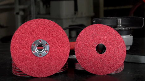 VIDEO: How To Mount A Fiber Disc To An Angle Grinder — MSC Industrial ...