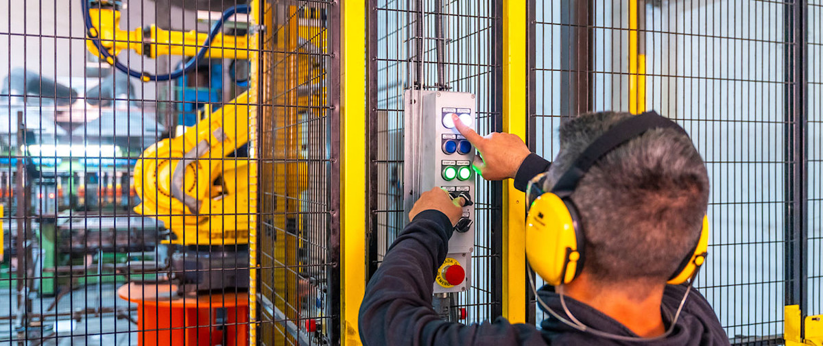 Machine Guards: From Fixed Barriers to Tech Solutions [Guide] — MSC ...