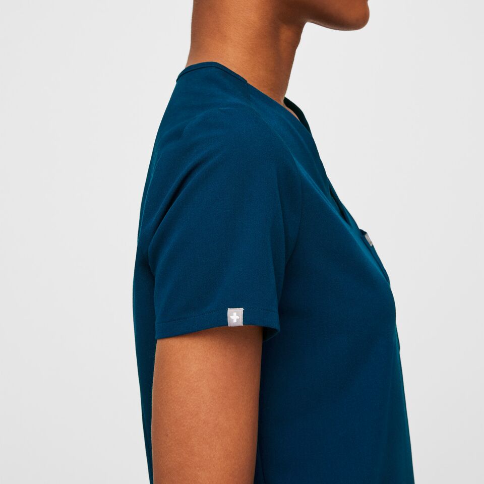 Women's Catarina One-Pocket Scrub Top™ - Deep Reef · FIGS