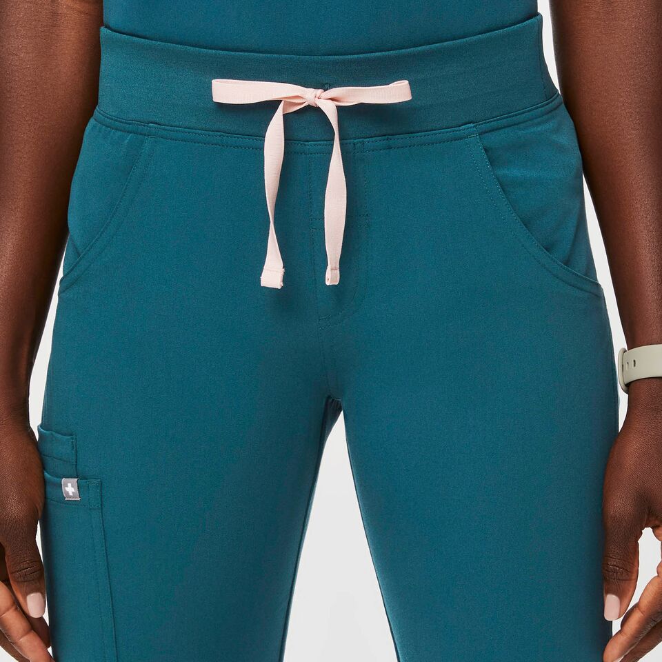 Women's Kade Cargo Scrub Pants™ - Caribbean Blue · FIGS