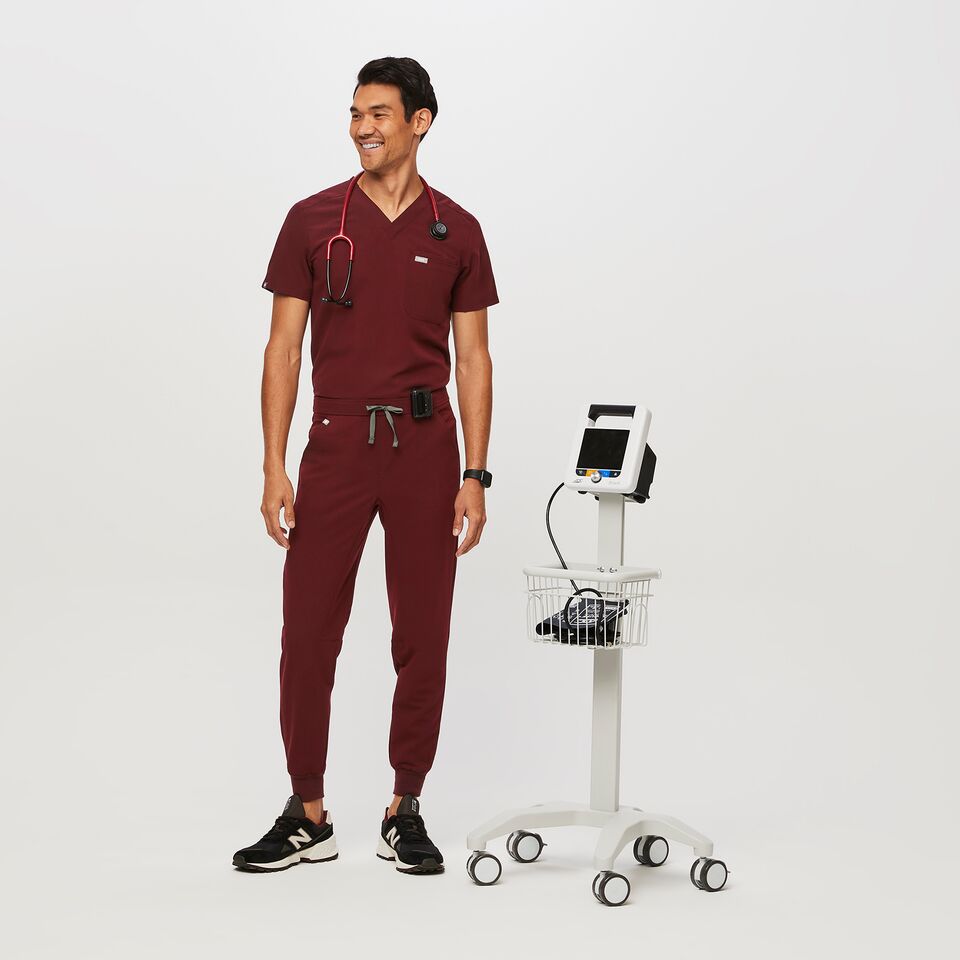 Men's Tansen Jogger Scrub Pants - Burgundy · FIGS