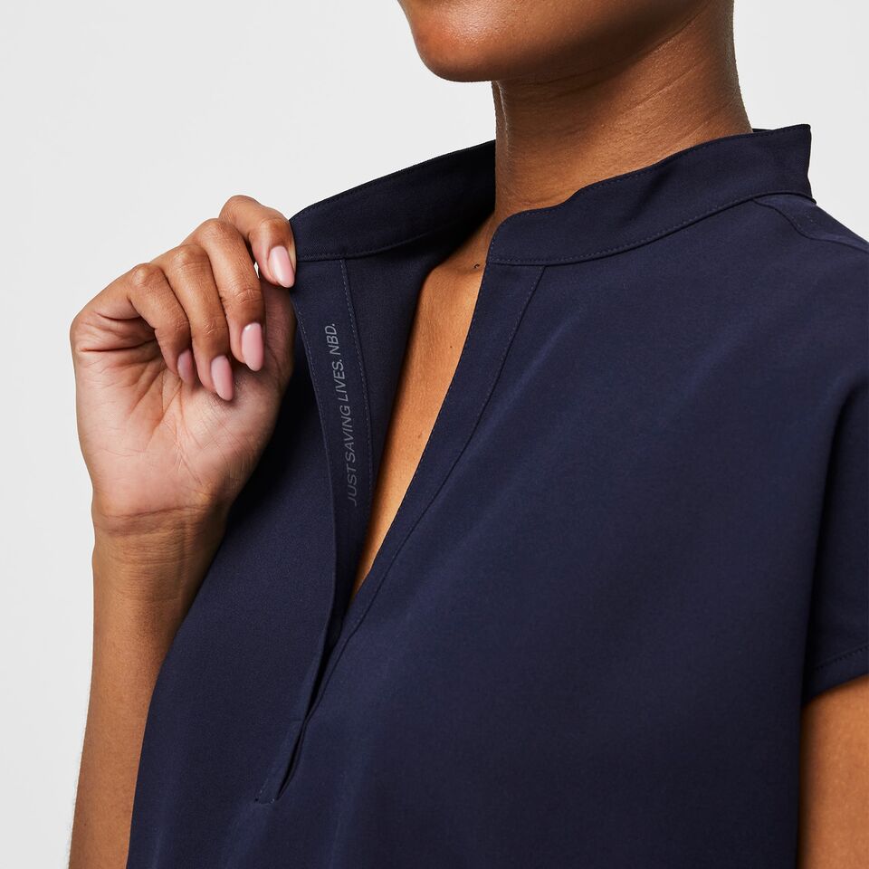 Women's Rafaela Oversized Scrub Top™ - Navy · FIGS