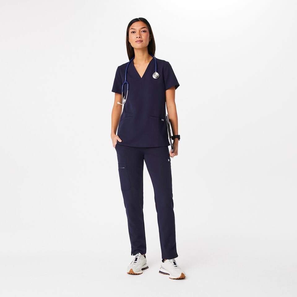 Women's Casma Three-Pocket Scrub Top™ - Navy · FIGS