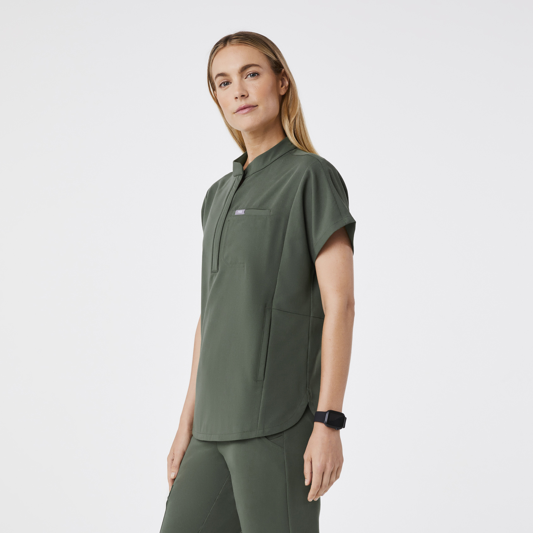 Women's Montex Classic Scrub Top - Moss · FIGS