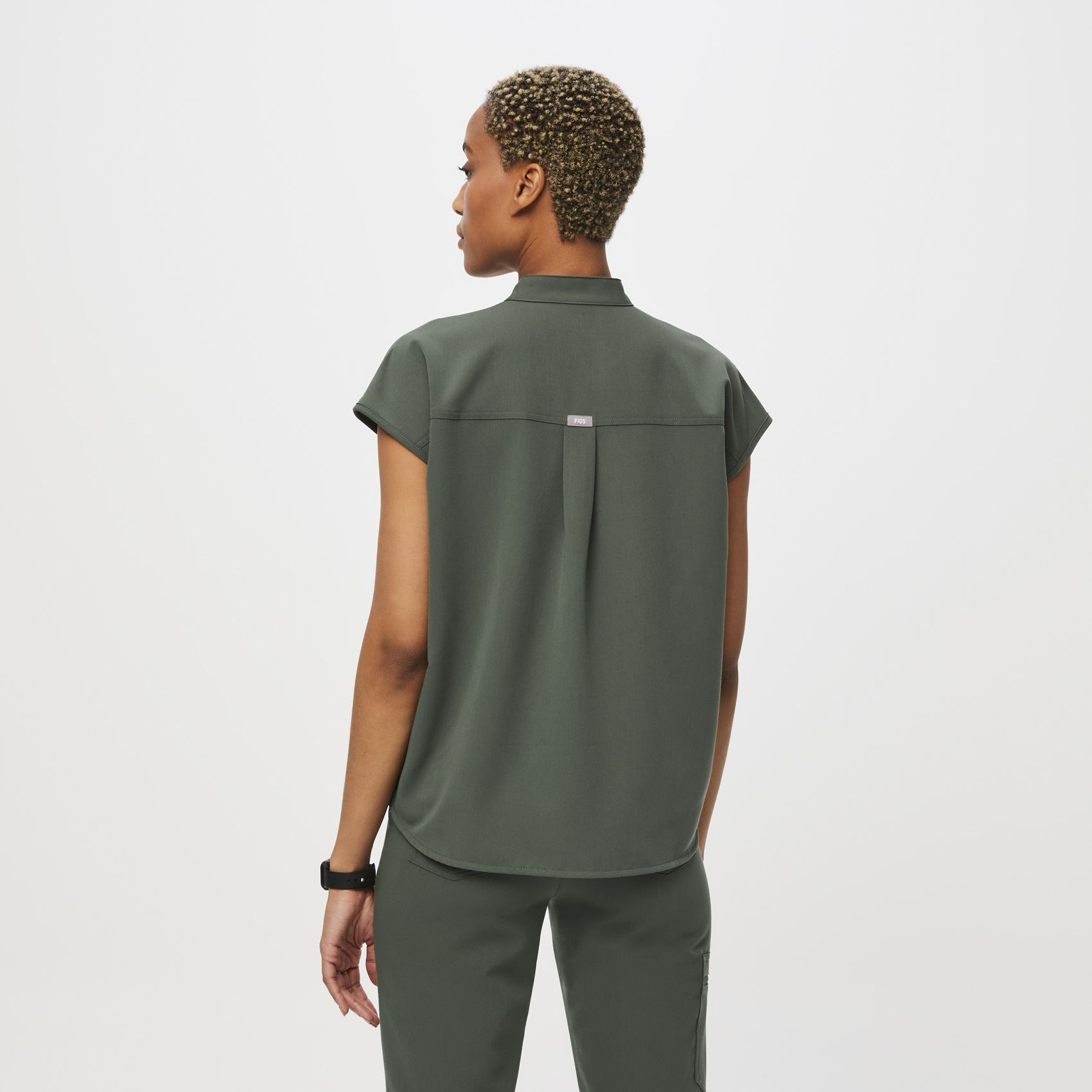 Women's Rafaela Oversized Scrub Top™ - Moss · FIGS