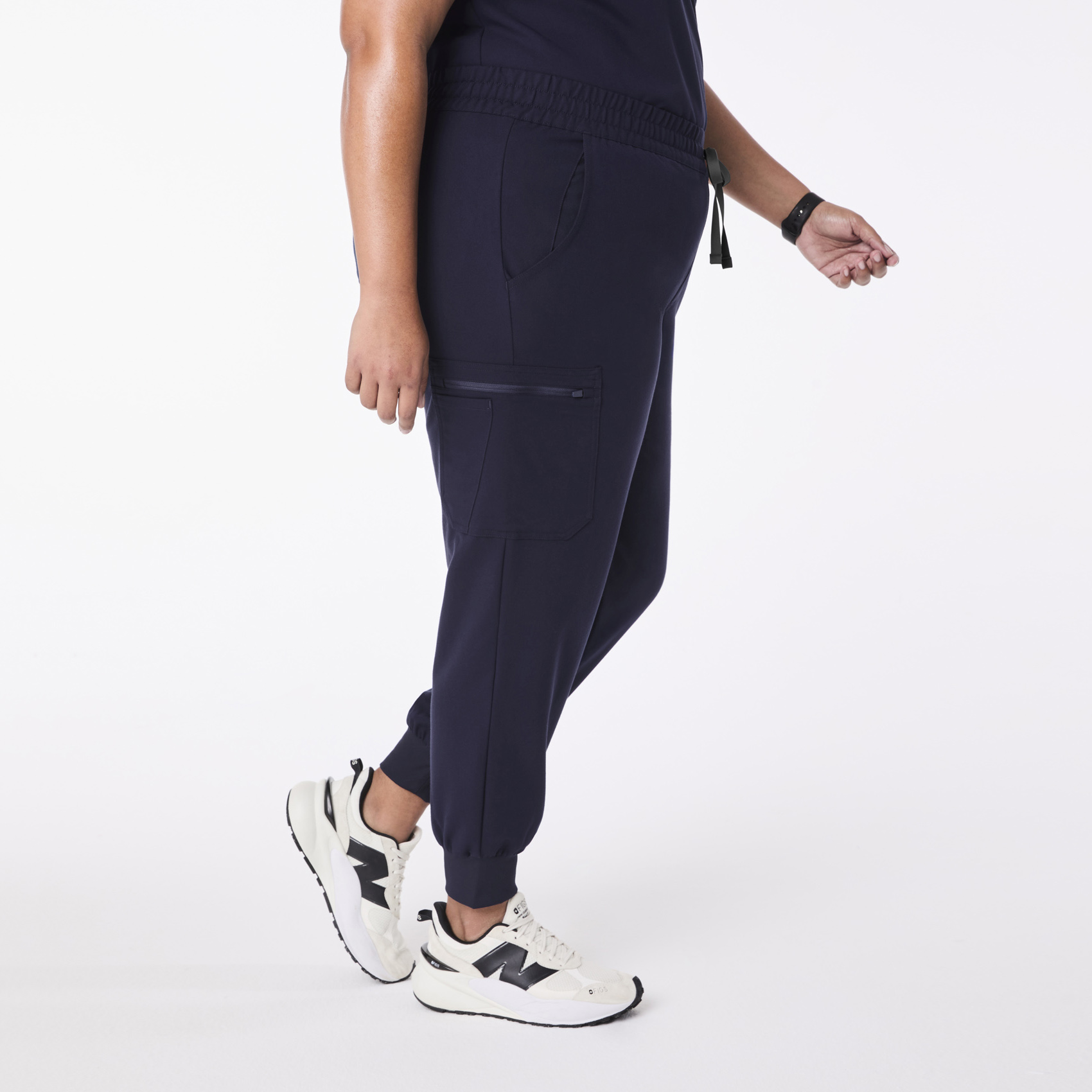 Women’s Uman Relaxed Jogger Scrub Pants - Navy · FIGS