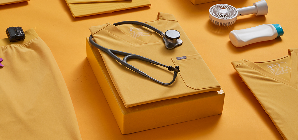 Men's Dandelion Scrubs · FIGS