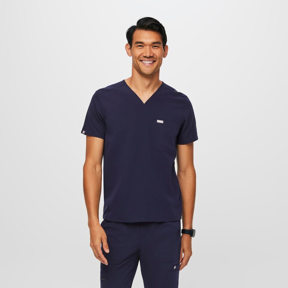 Men's Chisec Three-Pocket Scrub Top™ - Navy · FIGS