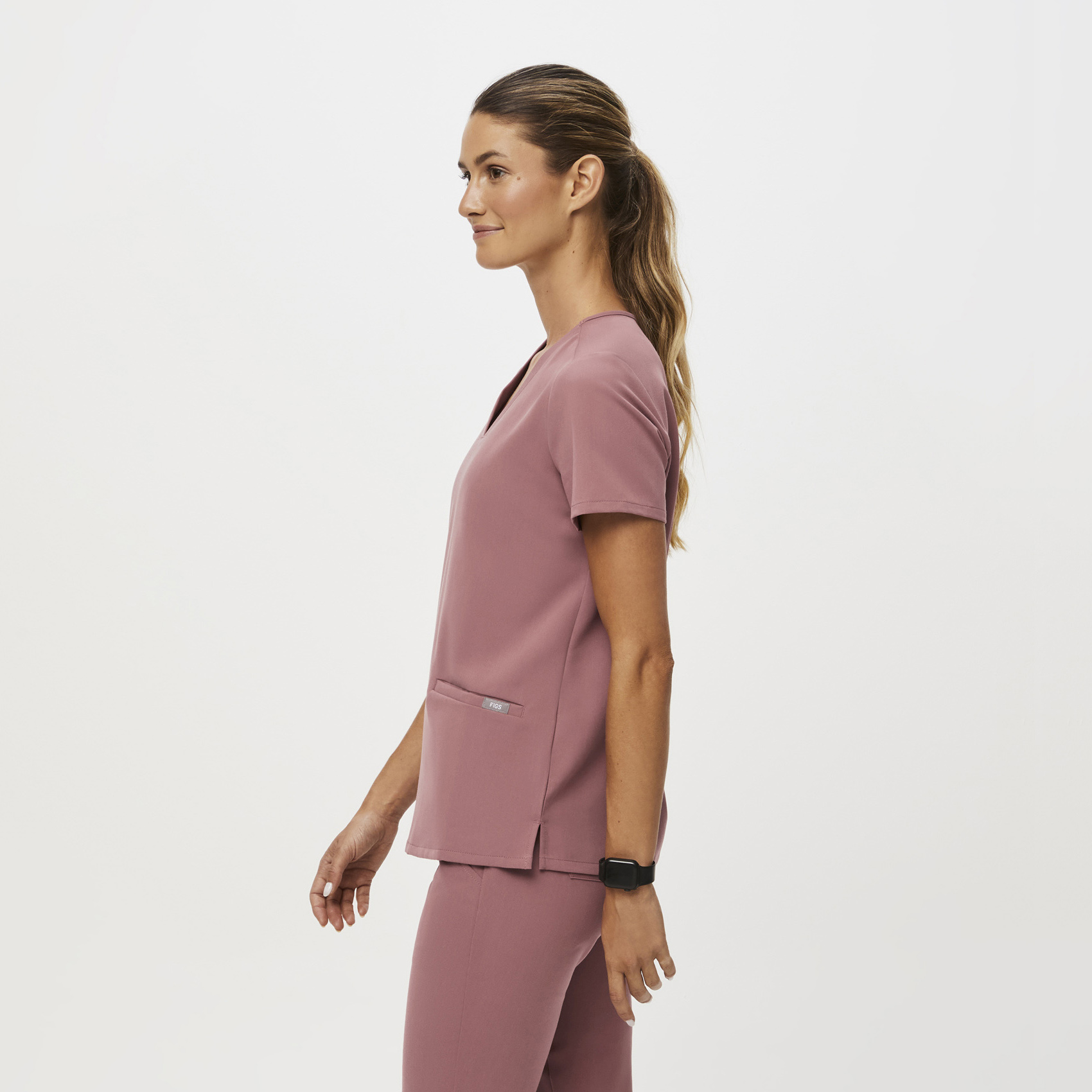 Women's Casma Scrub Top™ - Mauve · FIGS