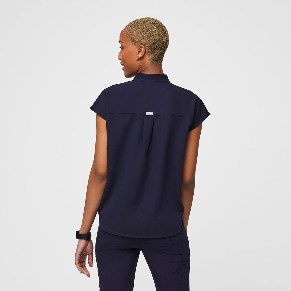 Women's Rafaela Oversized Scrub Top™ - Navy · FIGS