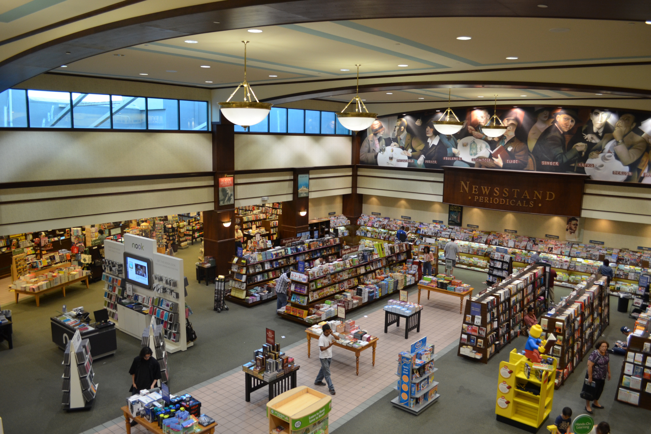 Barnes And Noble Interior Design