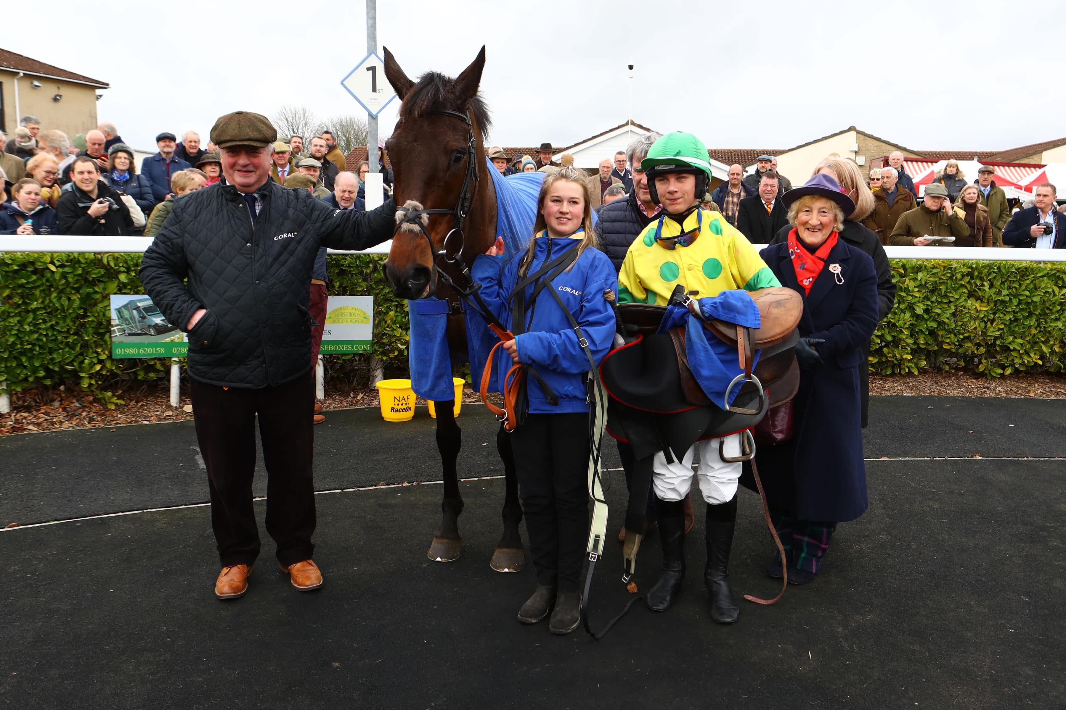 16-year-old jockey Freddie Gingell triumphs for poignant first winner