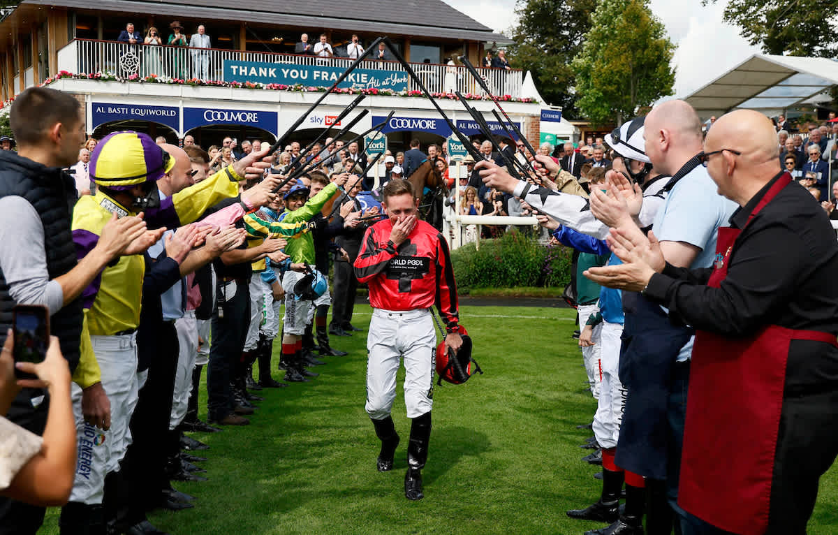 No fairytale finish for emotional Hanagan on farewell ride