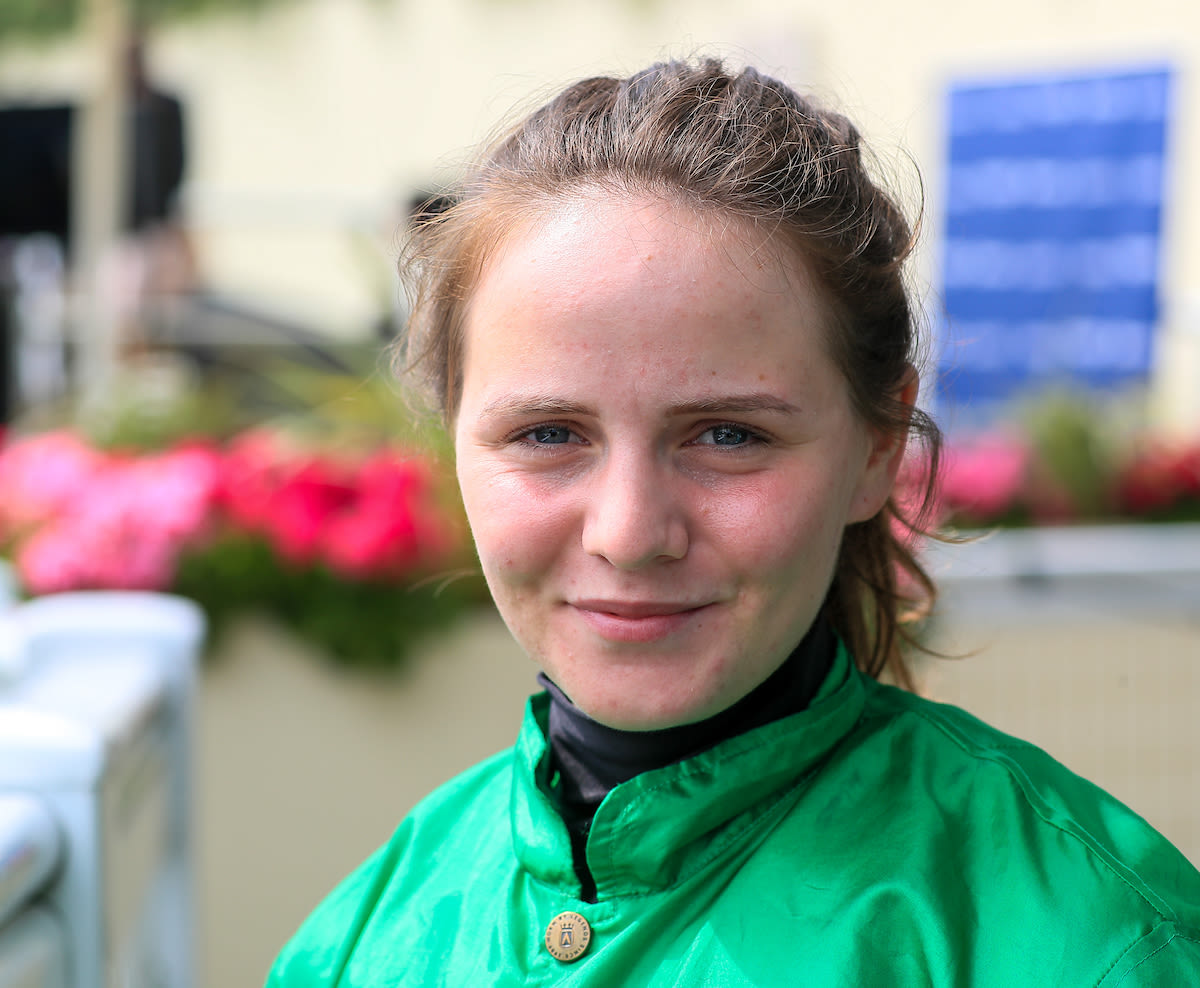 Laura Pearson ‘bit battered and bruised’ following Epsom fall
