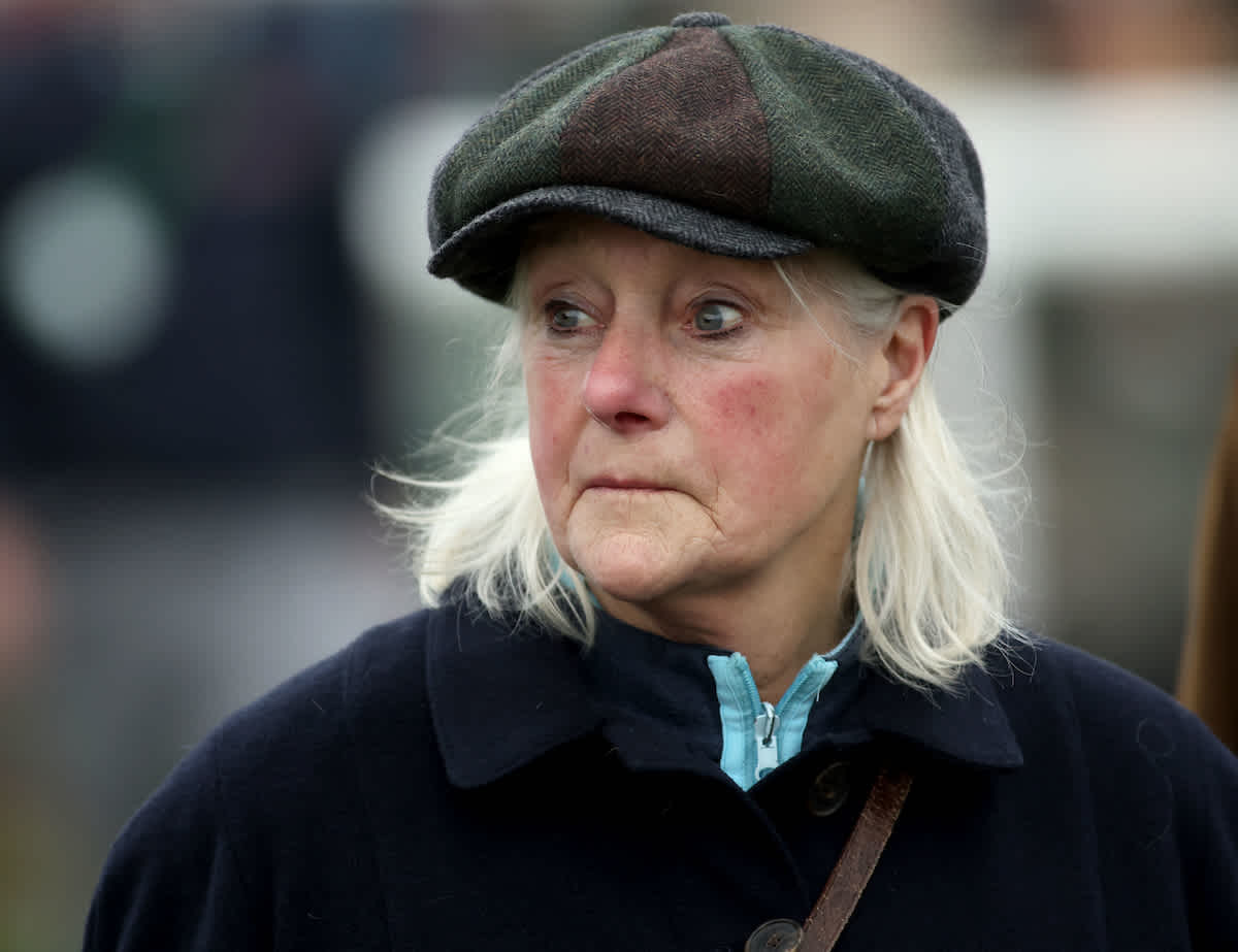 Speciosa's final foal Wintercrack lands Sly touch at Leicester