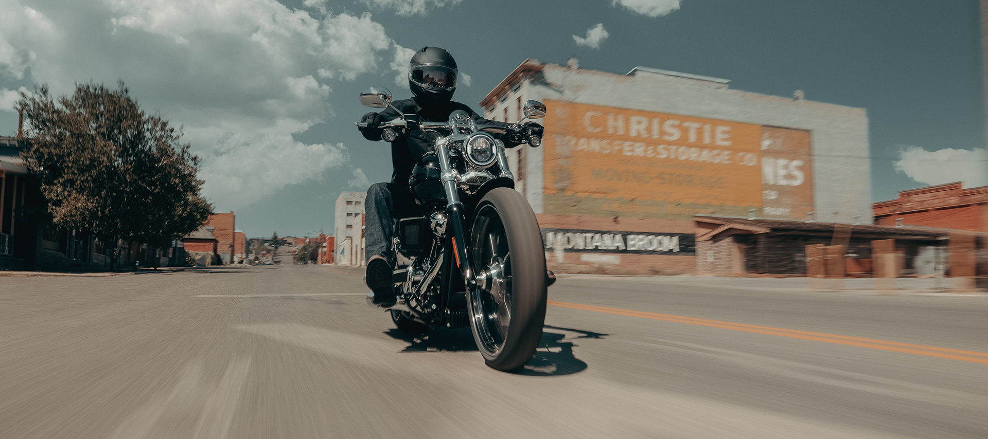 2025 Breakout -moottoripyörä | Harley-Davidson FI