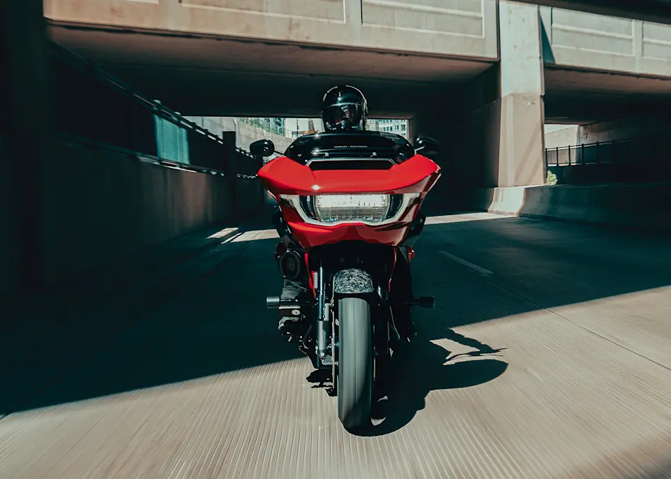2025 CVO Road Glide STモーターサイクル | Harley-Davidson JP