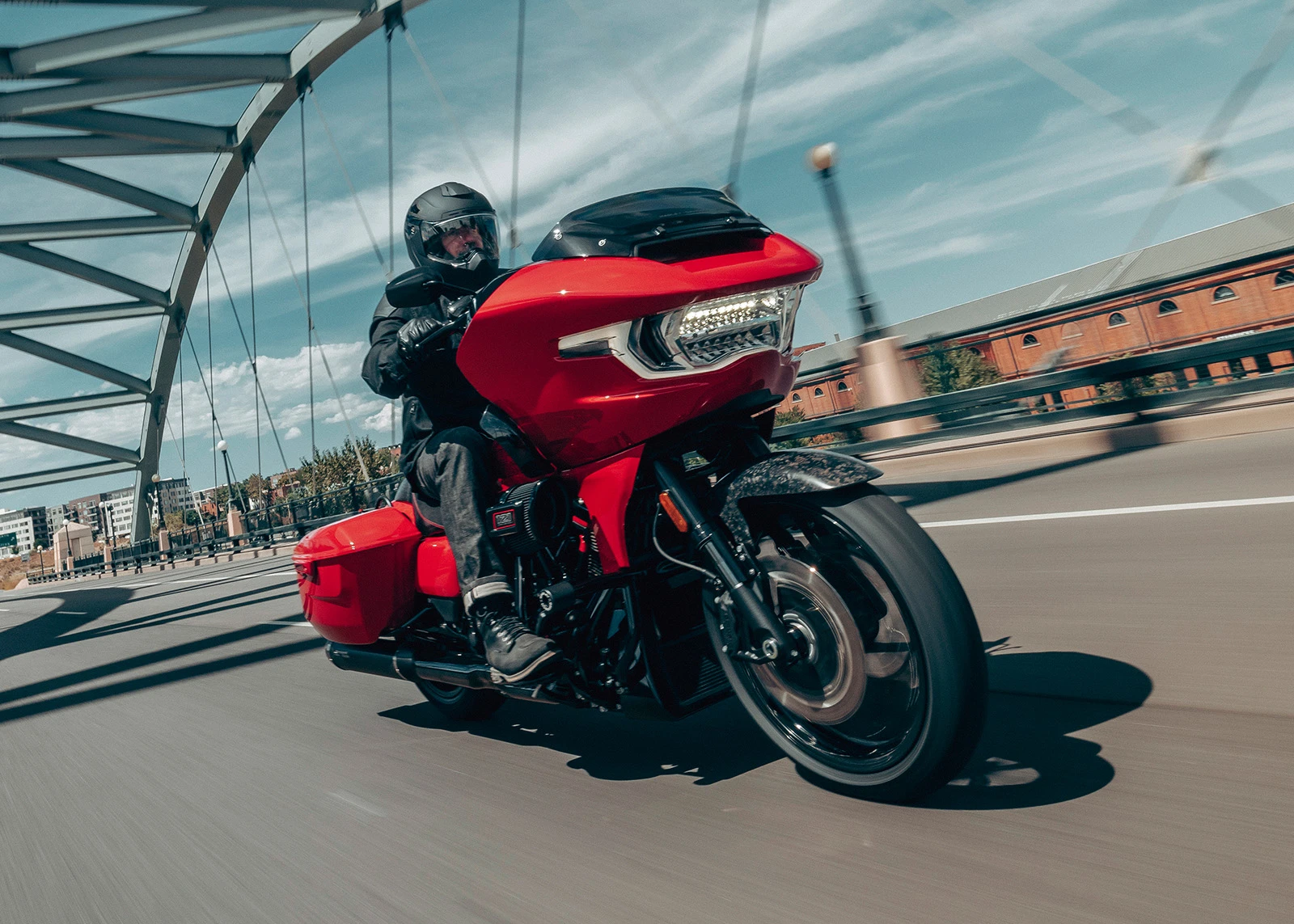 2025 CVO Road Glide STモーターサイクル | Harley-Davidson JP