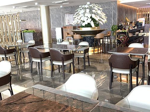 Miracle First Class Lounge BKK AIRPORT Satellite 1 Bangkok Suvarnabhumi ...