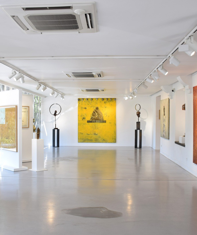 Bogéna Galerie | PRIOR